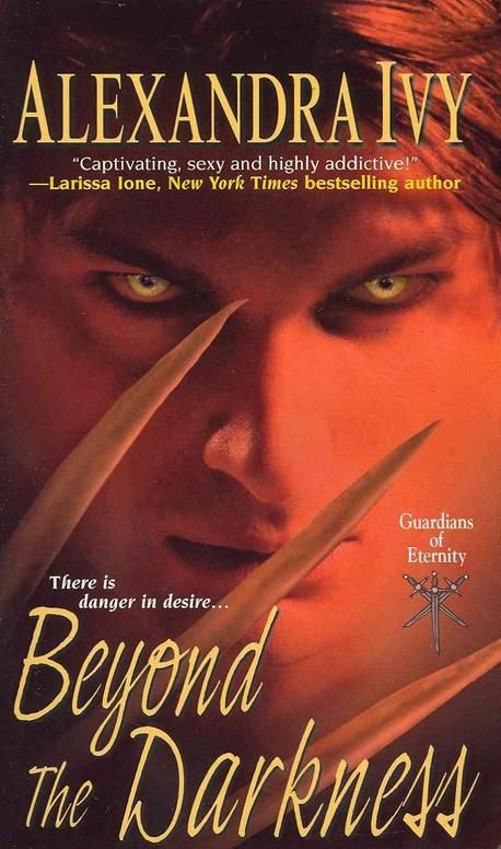 Beyond the Darkness | Ivy, Alexandra - 교보문고