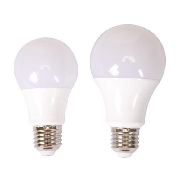 hplusmall 104877 LED 램프 PC BLUB 8W E26(W8A2930) - 핫트랙스