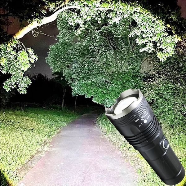 hplusmall 초고휘도 최강밝기 LED 후레쉬 줌 랜턴 충전(WDFD721) - 핫트랙스