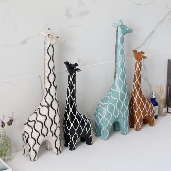 CHERRY HOUSE 기린 2종 장식 2type - 핫트랙스