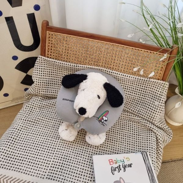 CHAnCOCO 스누피 서핑 메모리폼 목쿠션 - 핫트랙스