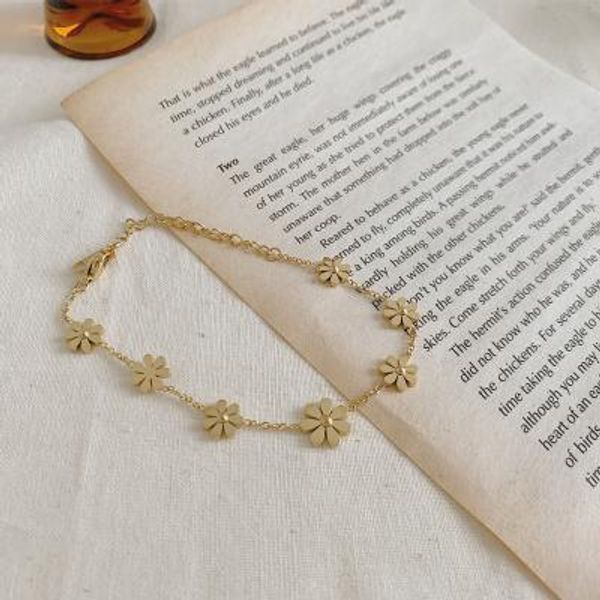 iiromic RO36 골드 플라워 팔찌 - 핫트랙스