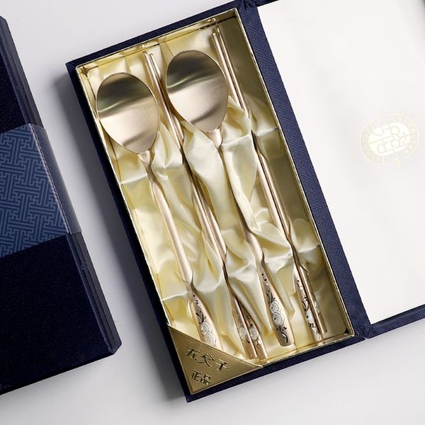 kitchen malling [케이스] 방짜유기 은상감 국산 매화 유기 수저 2벌 - 핫트랙스