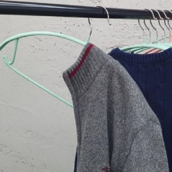 hplusmall 고급 논슬립 코팅 미끄럼 어깨뿔 방지 옷걸이 그린[WB - 핫트랙스